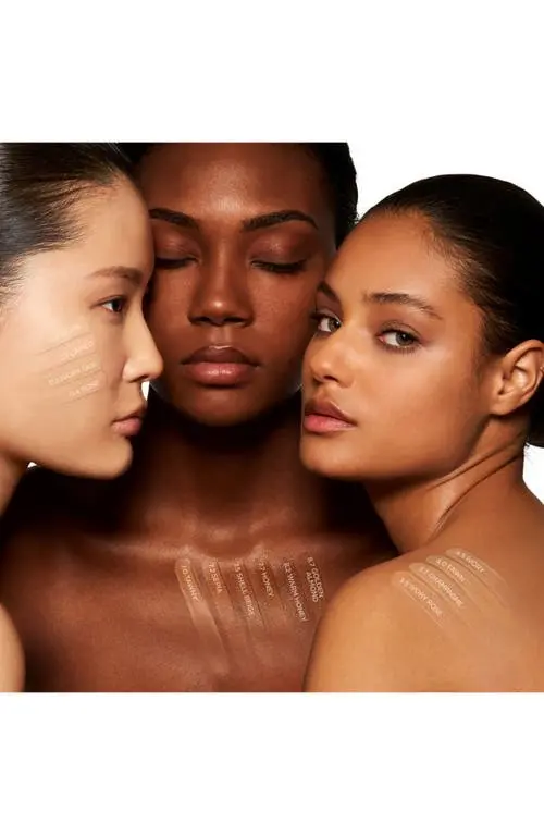 TOM FORD - Shade And Illuminate Soft Radiance Foundation Spf 50