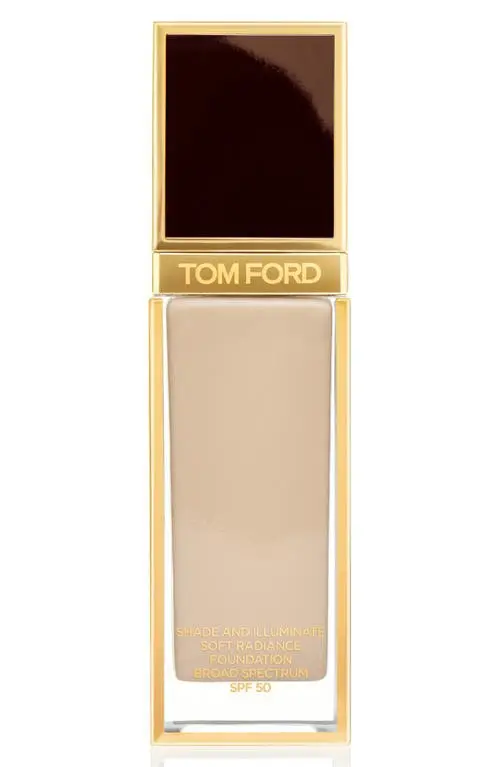 TOM FORD Shade And Illuminate Soft Radiance Foundation Spf 50 - 5.5 Bisque