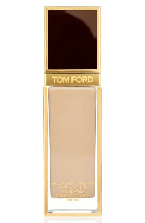 TOM FORD Shade And Illuminate Soft Radiance Foundation Spf 50 - 6.0 Natural