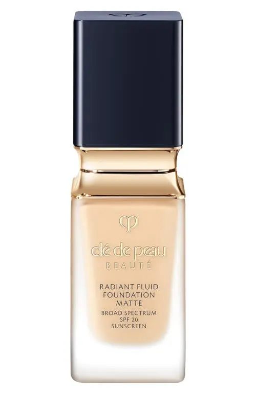 CLE DE PEAU BEAUTE Beauté Radiant Fluid Matte Foundation Spf 20 - O30 - Medium Ocher