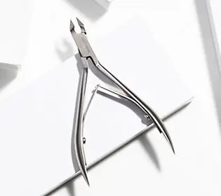 TWEEZERMAN Rockhard Cuticle Nipper - One-color
