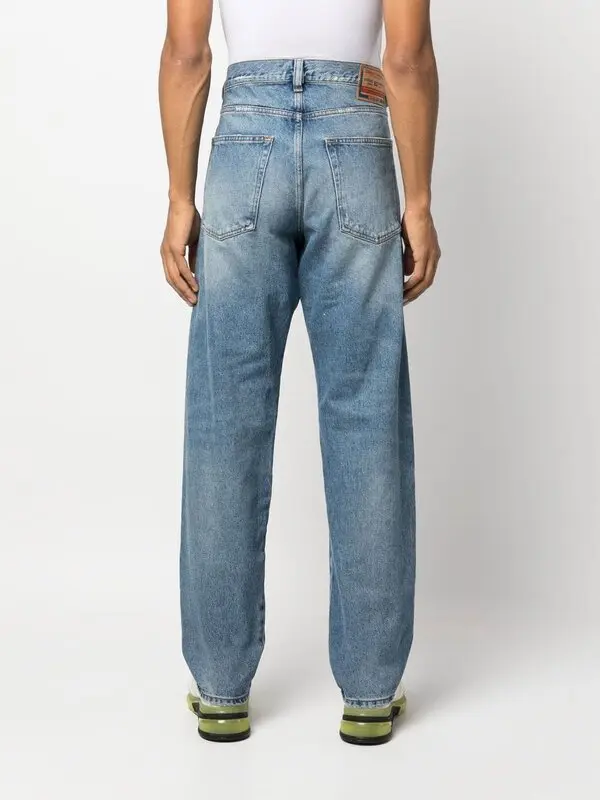 DIESEL® 2010 007i3 Straight-leg Jeans
