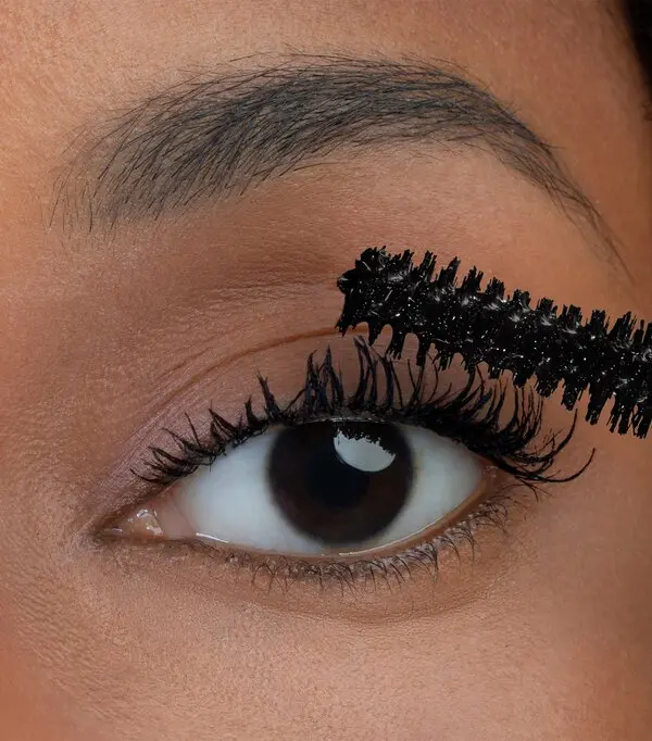 Carolina Herrera Fabulous Eyes Smudgeproof Mascara