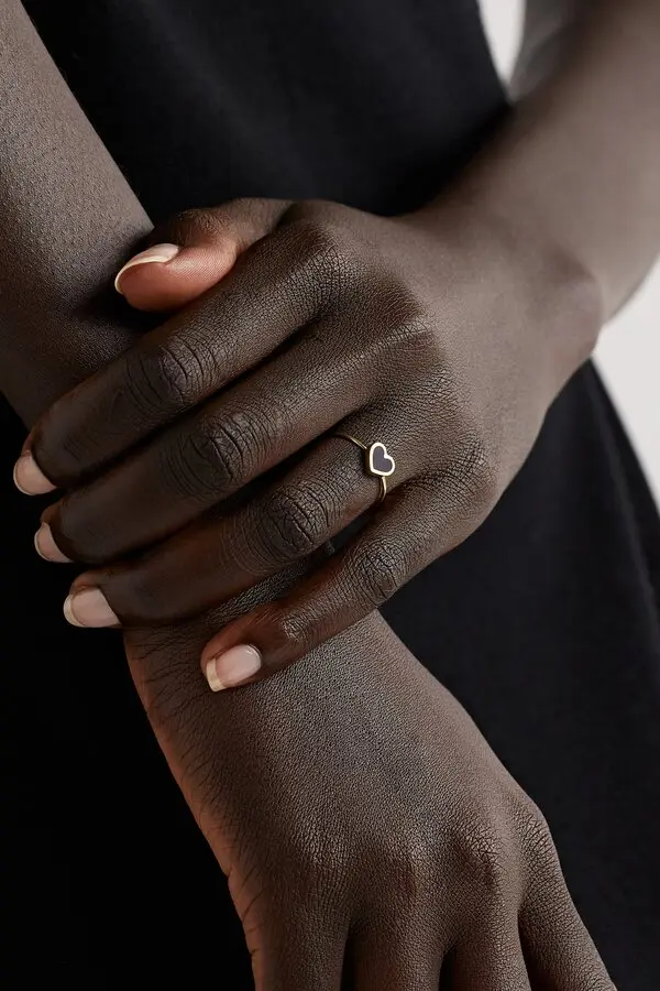 JENNIFER MEYER Extra Small Heart Onyx Ring
