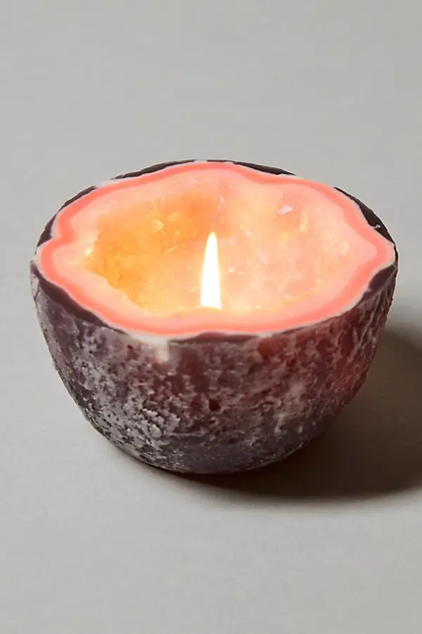AMETHYST & AMBER CANDLES Crystal Geode Candle - Rose Quartz