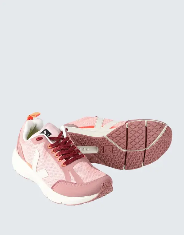 VEJA Low Top Sneakers - Pastel Pink