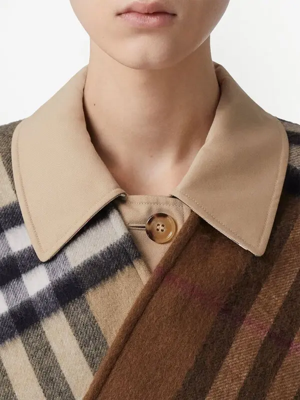 Burberry Contrast Check Fringed Cape - Brown