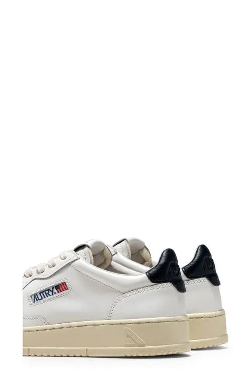 AUTRY Medalist Low Sneakers - White/space