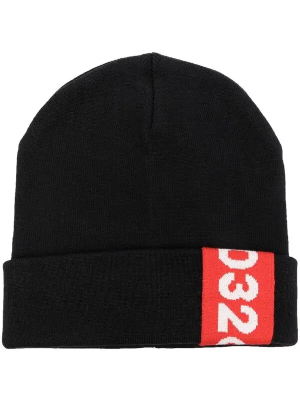 032C Tape Logo-jacquard Beanie - Black
