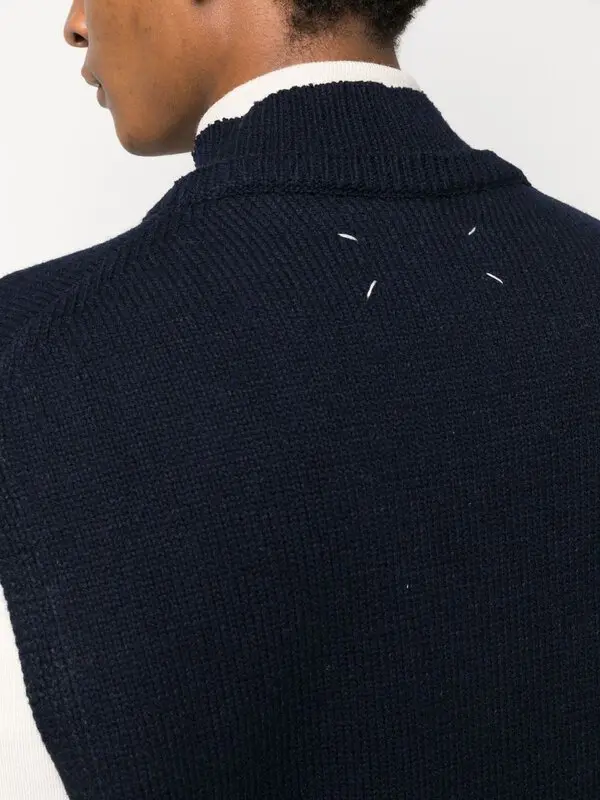 MAISON MARGIELA V-neck Vest