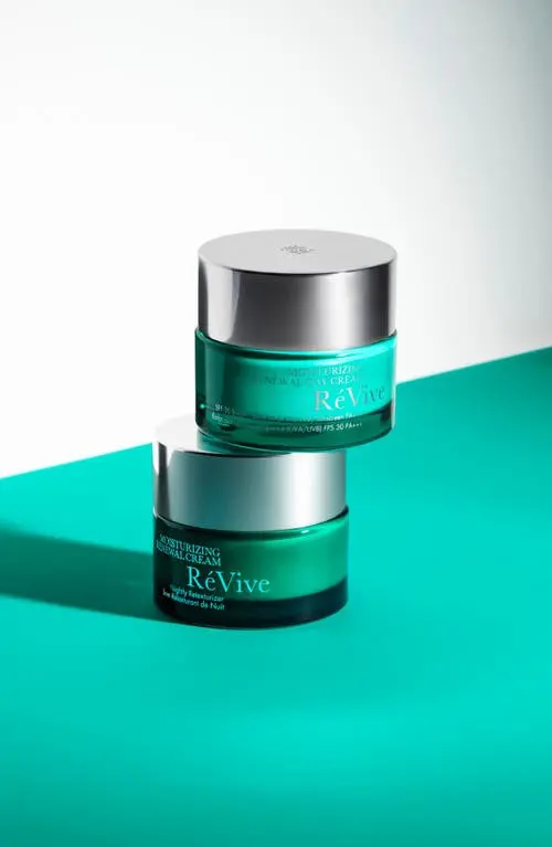 RÉVIVE® Moisturizing Renewal Cream Nightly Retexturizer
