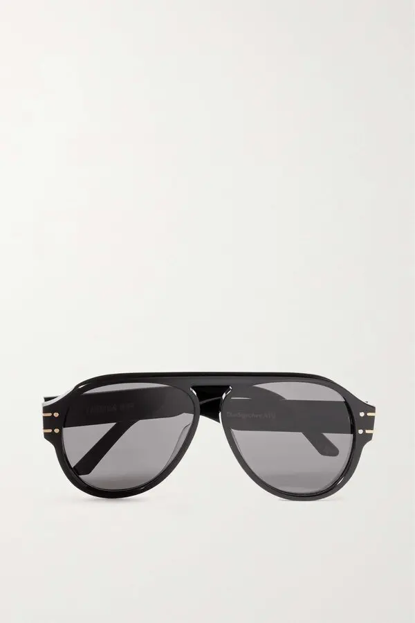DIOR Classic cool in sleek aviator sunglasses. DiorEssential A2U aviator sunglasses in silver - Dior  main image 4