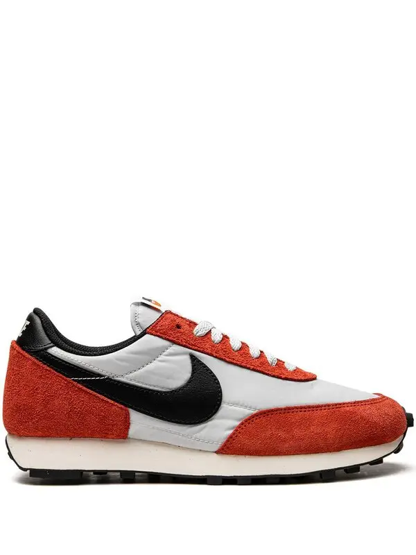 Nike Daybreak Sneakers - Red