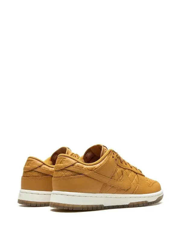 Nike Dunk Low Quilted Sneakers - Brown