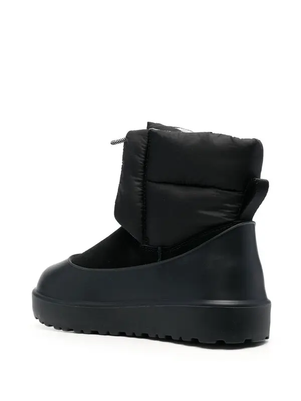 UGG Maxi Toggle Ankle Boots