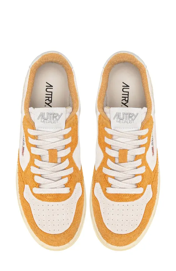 AUTRY Medalist Low Top Sneakers - Orange