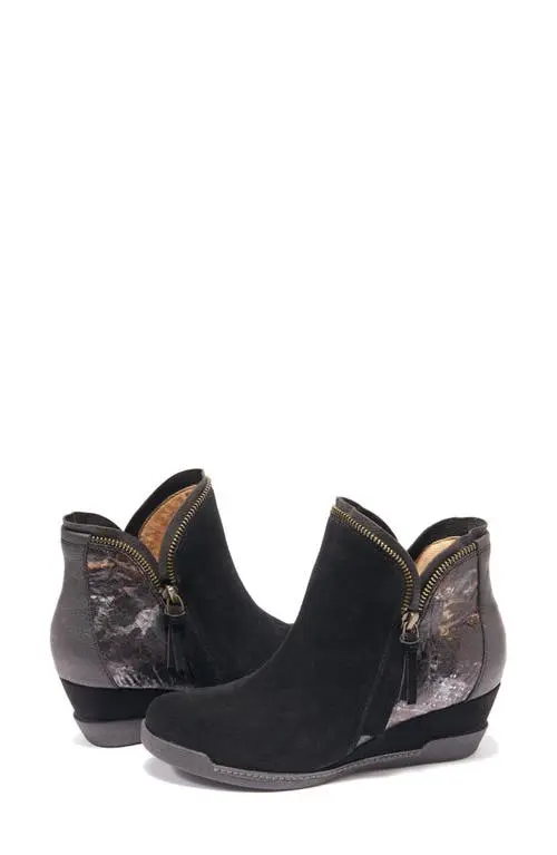 HALSA FOOTWEAR Dana Wedge Bootie - Black Suede With Foliage
