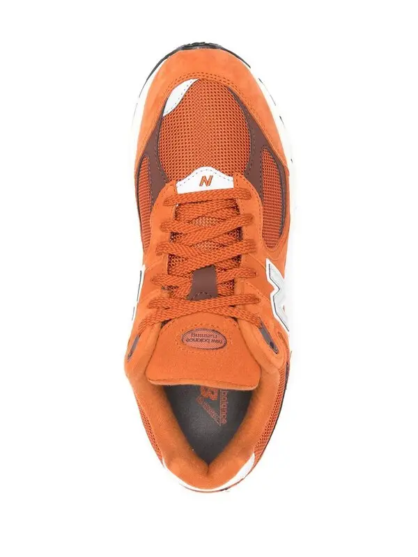 NEW BALANCE 2002r Low-top Sneakers - Orange