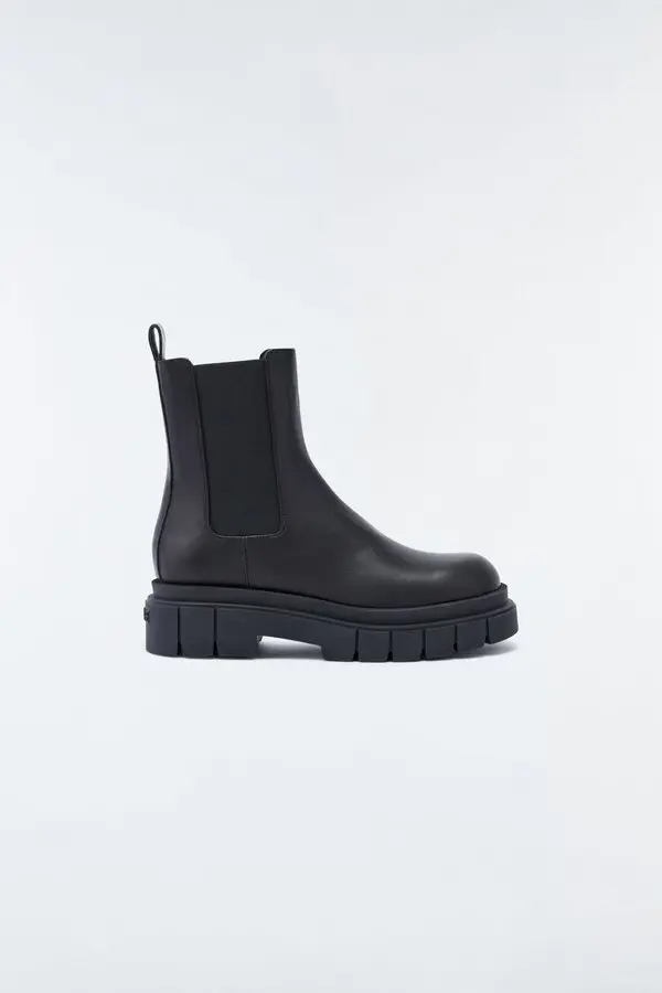 Mackage Shearling-lined Leather Chelsea Boot - Black