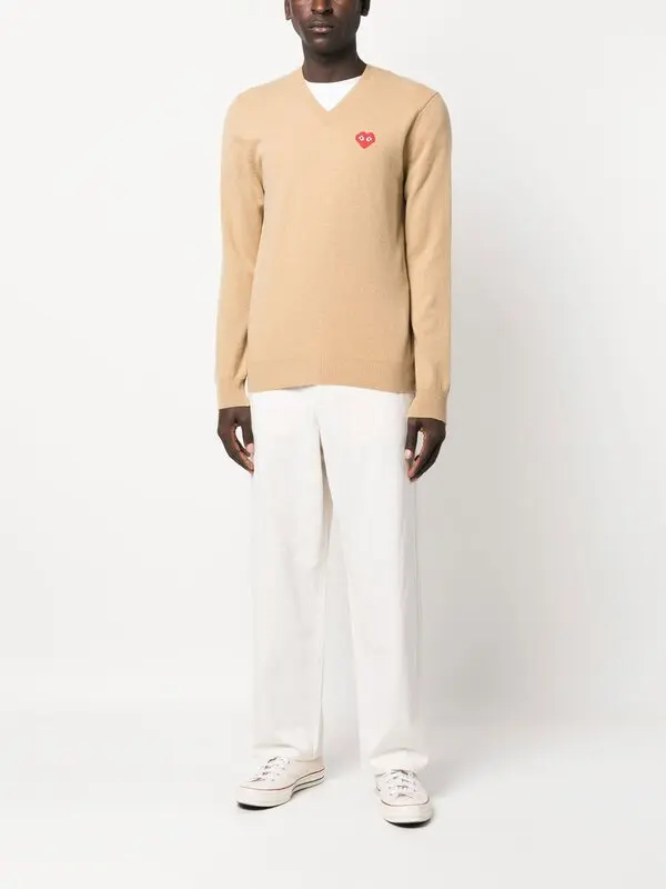 Play Comme Des Garcon Heart-patch V-neck Sweater - Neutrals