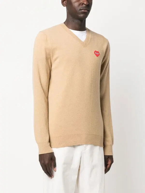 Play Comme Des Garcon Heart-patch V-neck Sweater - Neutrals