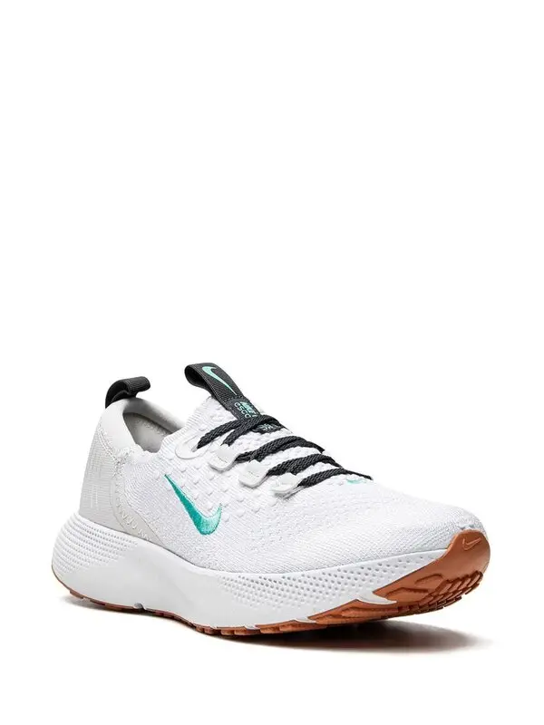 Nike Escape Run Flyknit Sneakers - White