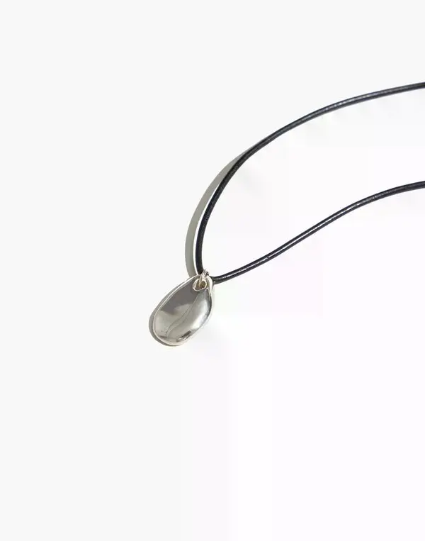 Madewell Maslo Jewelry Small Pebble Pendant Necklace - Silver