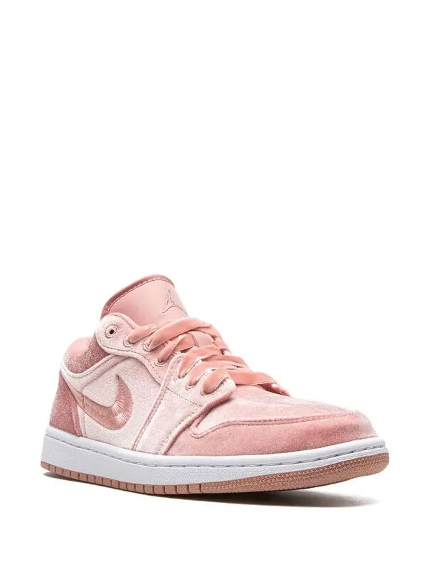 JORDAN Air 1 Low Se Velvet Sneakers - Pink