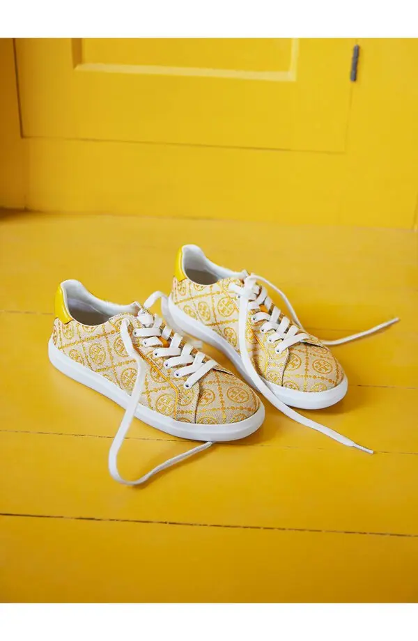 Tory Burch Howell Court Sneaker - Goldfinch