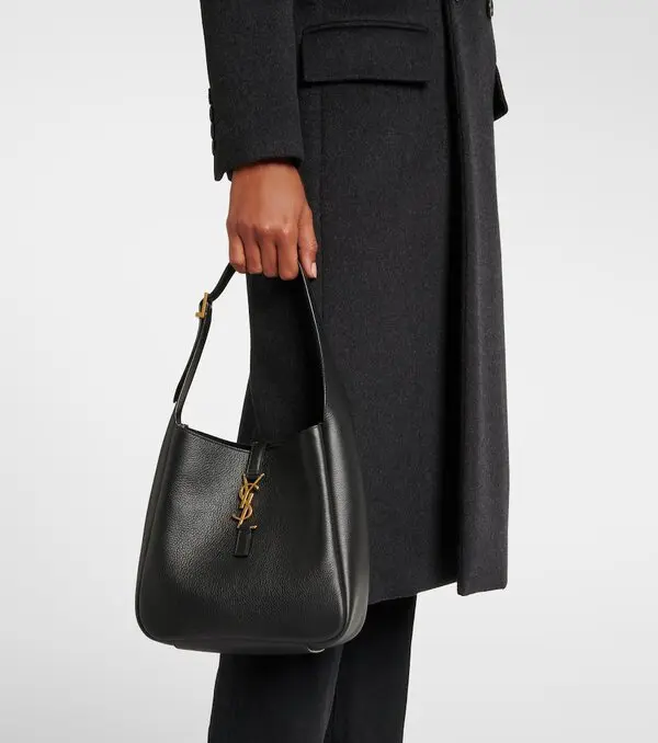 Saint Laurent Le 5 À 7 Small Leather Shoulder Bag - Black