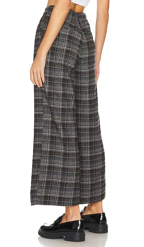 Nsf Santiago Mid Rise Wide Leg Pant In Charcoal