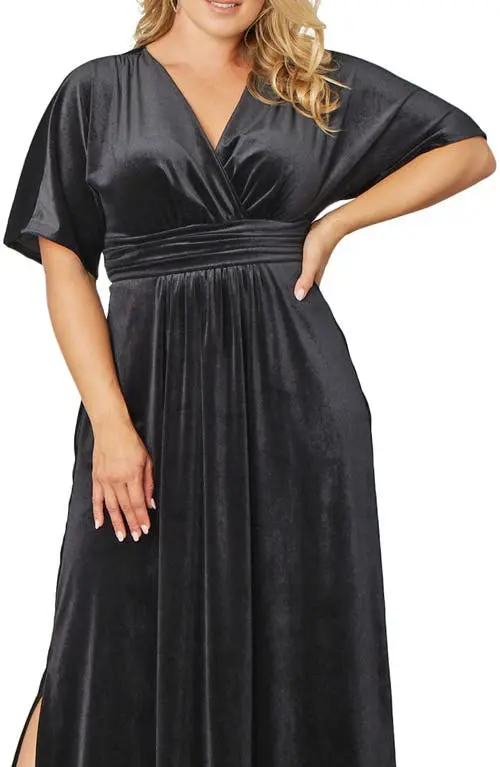 KIYONNA Verona Velvet Gown - Onyx