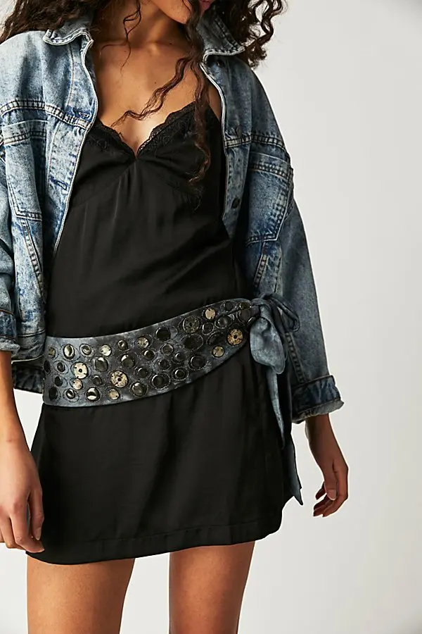 Free people Cecelia de bucourt coin gunmetal belt one size new without tags Free People Duchess Concho Belt main image 2