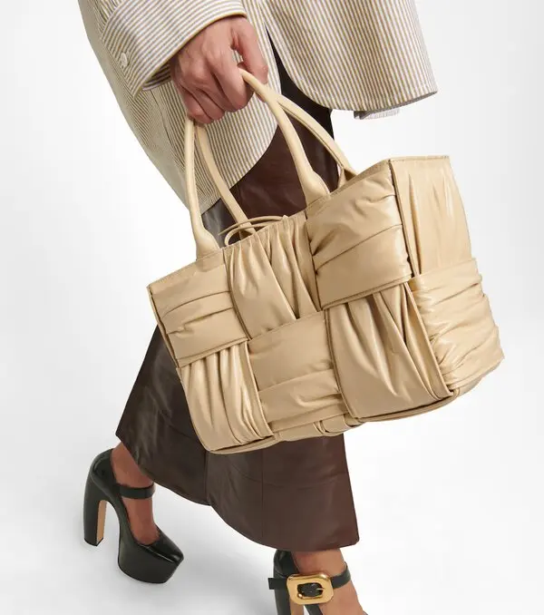 Bottega Veneta Arco Small Leather Tote Bag