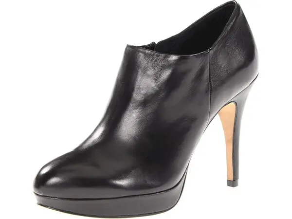 Vince Camuto Elvin Booties