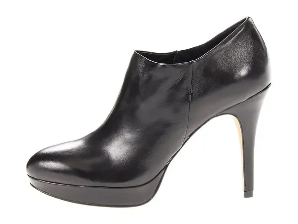 Vince Camuto Elvin Booties