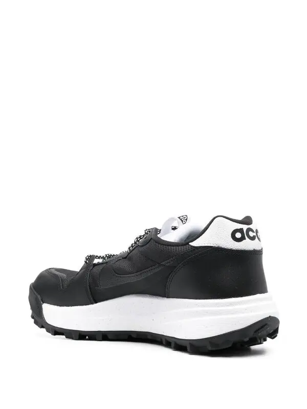 Nike Low-top Sneakers