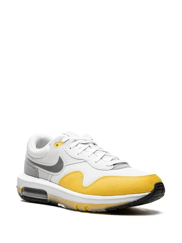 Nike Air Max Motif Sneakers