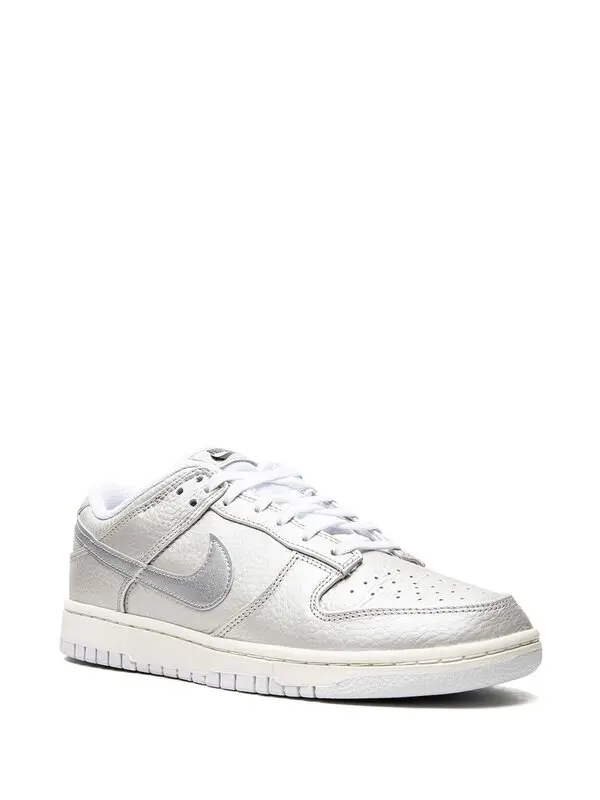 Nike Dunk Low Metallic Sneakers - Silver