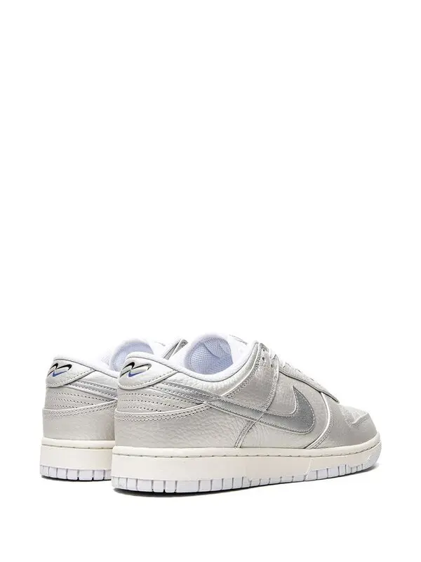 Nike Dunk Low Metallic Sneakers - Silver