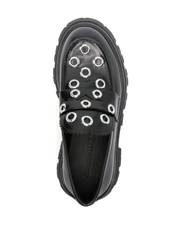 Alexander Mcqueen Eyelet-Embellished Loafers In Black - 50  display picture 2