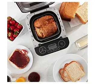 DASH 1.5-lb Everyday Bread Maker