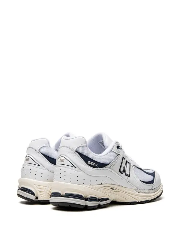 NEW BALANCE 2002r Sneakers - White