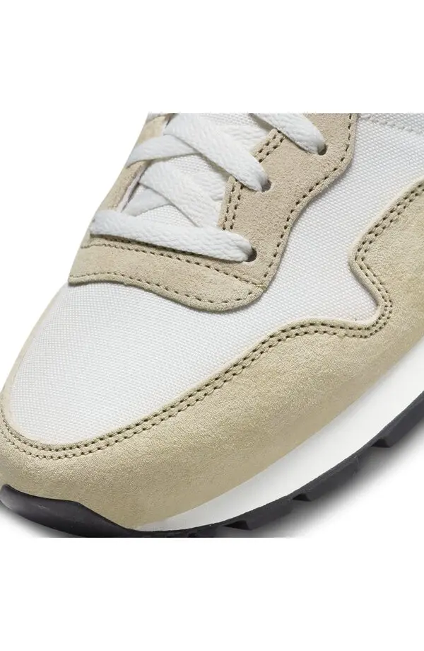Nike Air Pegasus 83 Premium Sneaker - Phantom/ Ale Brown/ Limestone