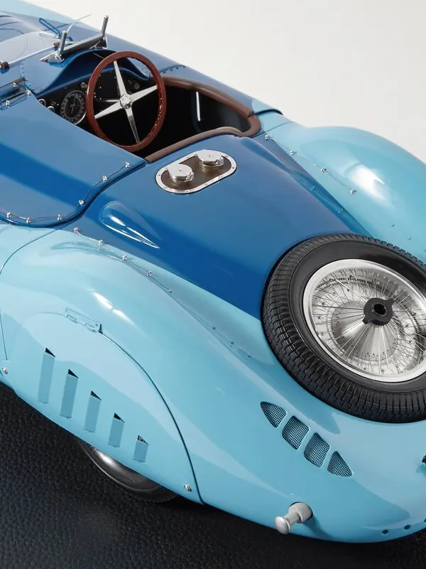 AMALGAM COLLECTION Bugatti Type 57g Tank 1:8 Model Car