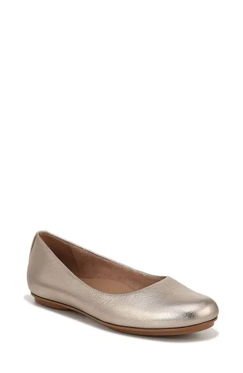 Naturalizer Maxwell Skimmer Flat - Warm Silver Leather