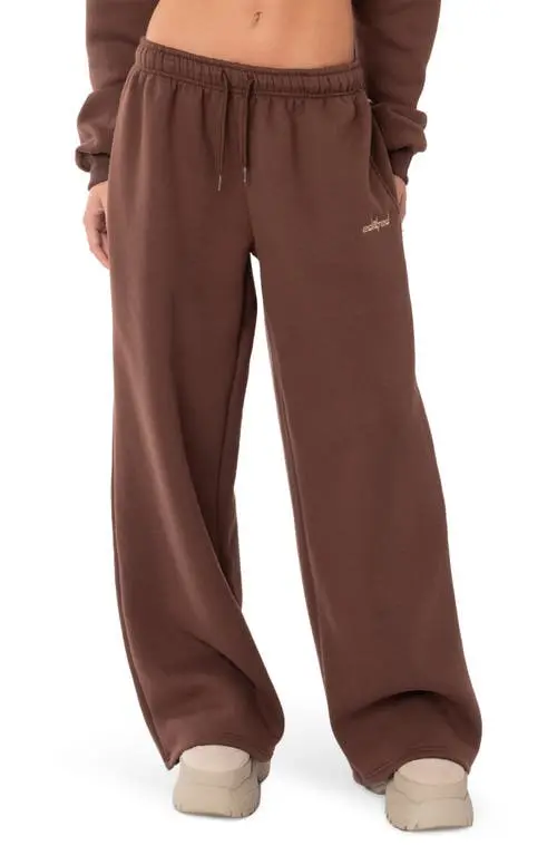 EDIKTED Brenna Low Rise Wide Leg Sweatpants - Brown