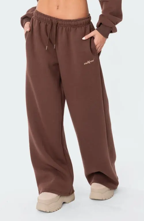 EDIKTED Brenna Low Rise Wide Leg Sweatpants - Brown