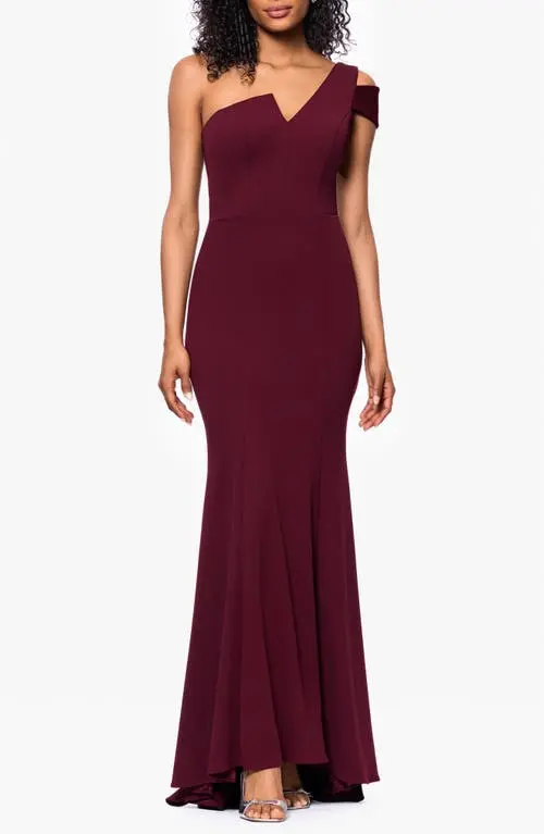 Betsy & Adam One-shoulder Scuba Crepe Gown - Burgundy