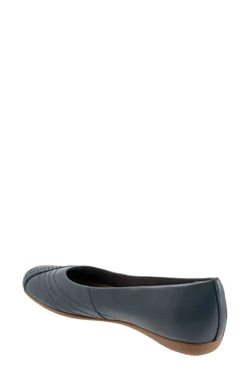 Trotters Sasha Square Toe Flat - Navy